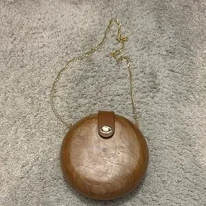 Zara | Bags | Zara Brown Wooden Circle Mini Bag With Gold Chain | Poshmark